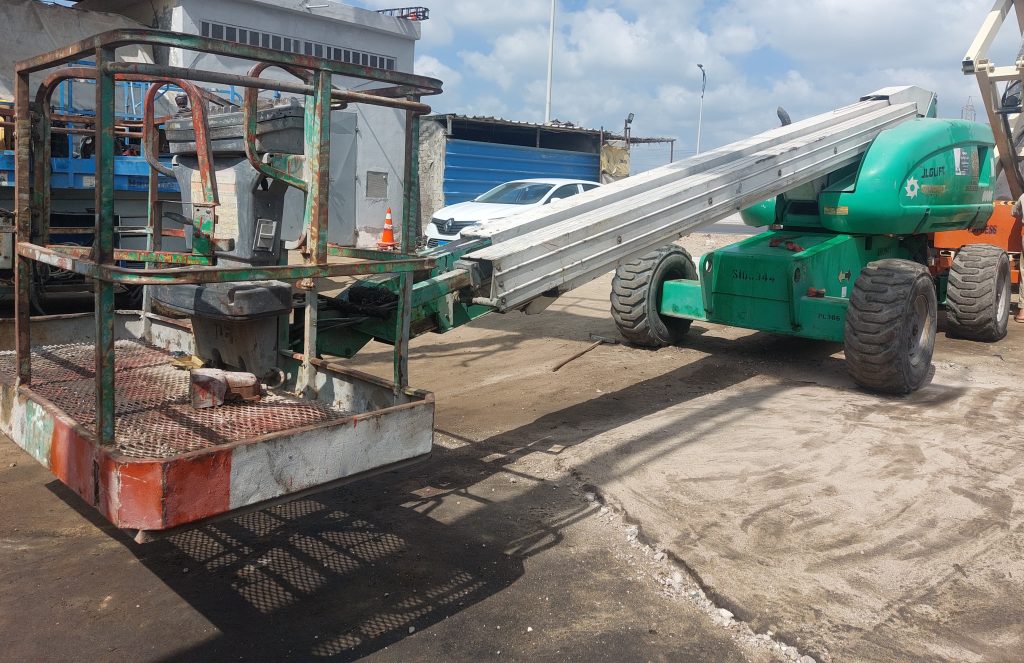 20 m Manlift – JLG – HE Rental
